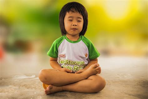 Meditando Mediación Niñita Foto gratis en Pixabay Pixabay