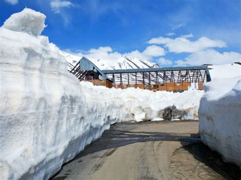 Chilled Manali Couple Volvo Tour Package With Travel Guide HelloVisit