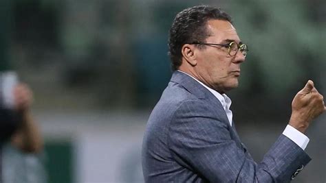 Vanderlei Luxemburgo Deve Ser Anunciado Como Novo Treinador Do Corinthians