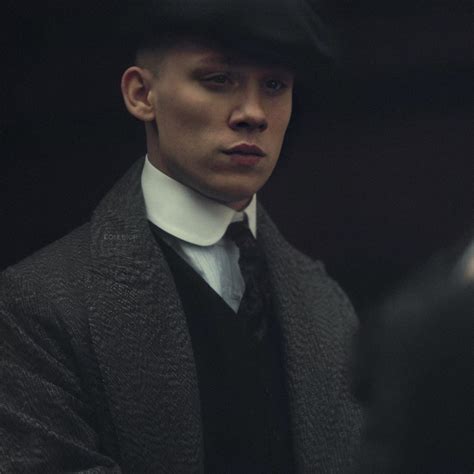 Joe Cole As John Shelby In Peaky Blinders Personagens De Filmes