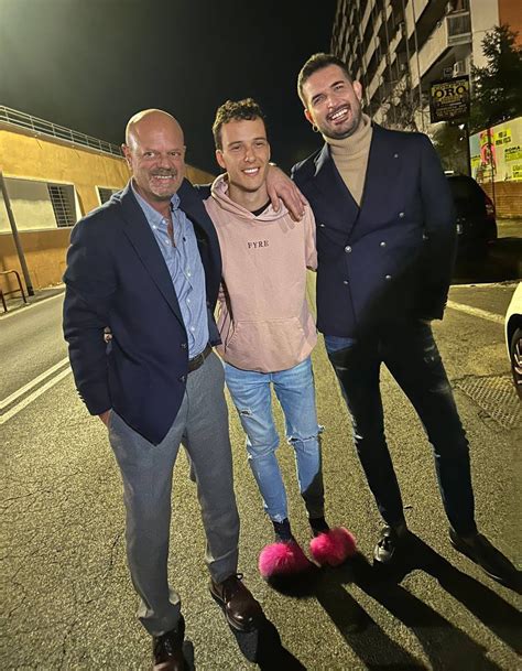 Fuochi D Artificio Alle 3 Di Notte Per Antonella I Residenti Protestano