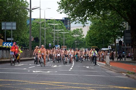 Aac Bristol World Naked Bike Ride In Bond Street On S Flickr