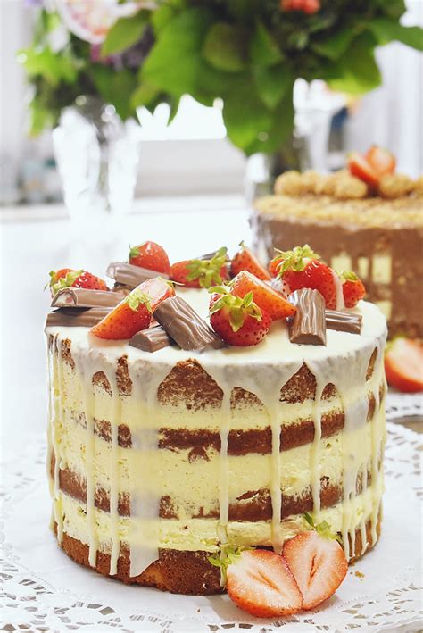 Naked Cakes Torten mit Süßigkeiten von DeineTorte de Calistas Traum