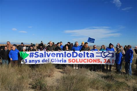 Més d un centenar de persones reclamen l aprovació del pla de protecció