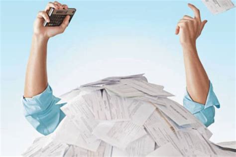 Estressado devido as contas do cartão Saiba como renegociar a dívida