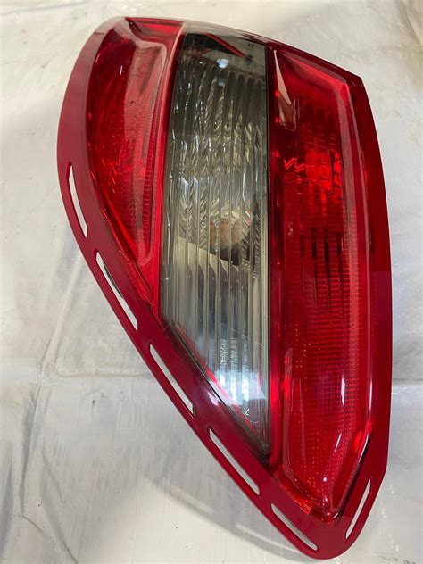 MERCEDES C KLASA W204 2008 SEDAN LAMPA PRAWA TYLNA TYLNIA TYŁ IGŁA
