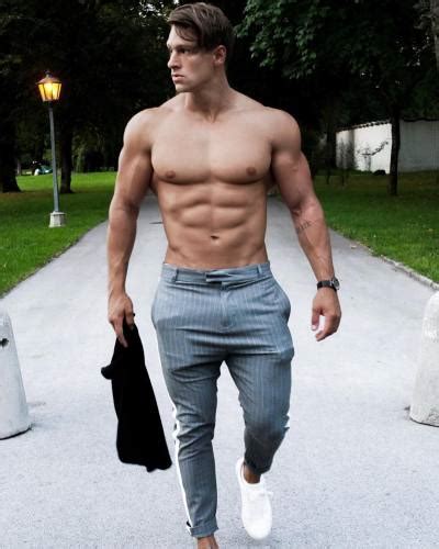 Post Fyeahshirtlessman Tumblr Tumbex The Best Porn Website