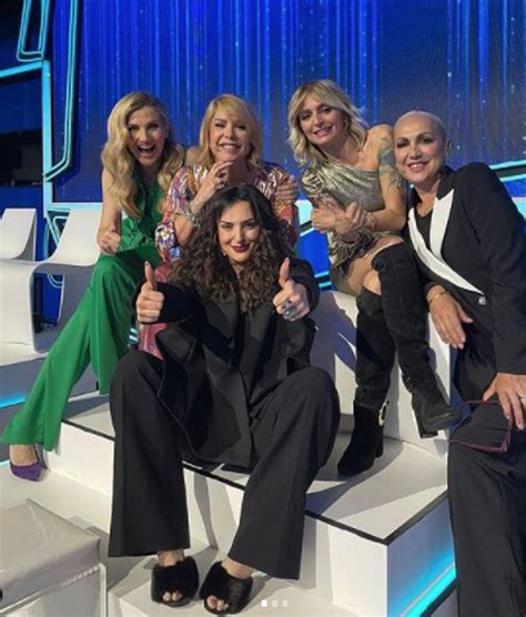 Amici Le Ballerine Pi In Forma Della Show Di Maria De Filippi