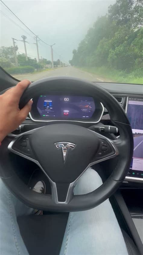 Nader Fakhry on Twitter Jai testé la 1ère Tesla voiture électrique