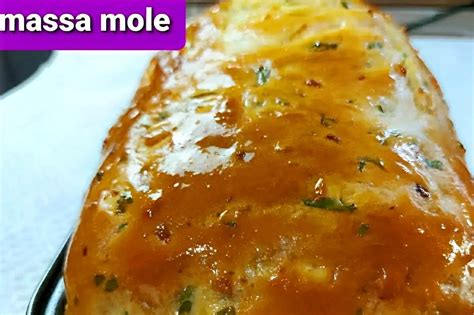 Pão de massa mole temperado fica muito fofinho e saboroso sem precisar