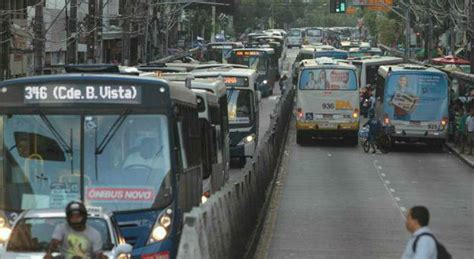 Mais de mil assaltos a ônibus são registrados em 2019 no Grande Recife