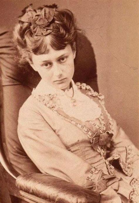 Last Real Pic Taken Of Alice In Wonderland At Age Once Lewis