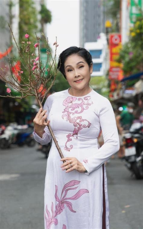 Hồng Nhung khởi kiện tranh chấp tài sản với con gái cố NSƯT Vũ Linh