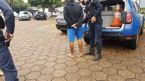 Após dar soco em mulher homem é detido pela GM no Bairro Santa Cruz