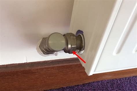 Radiateur Qui Ne Chauffe Pas Les Causes Et Solutions