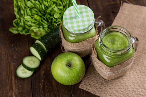 Suco detox receita fácil e prática para ajudar no seu metabolismo