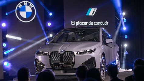 Llega a Uruguay el nuevo BMW iX el primer vehículo de tracción