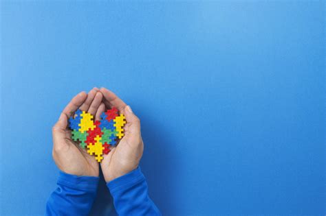 Como garantir a inclusão de alunos autismo nas atividades remotas