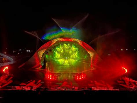 Hé lộ những hình ảnh đầu tiên của show diễn đa phương tiện với những