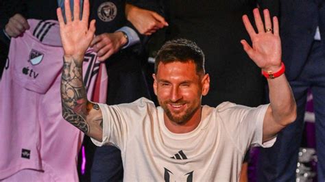Las mejores fotos de un día inolvidable la presentación de Lionel