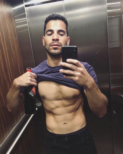 Youtuber Kevin Baker Colocou Seguidor Para Fazer Um Boquete Prive