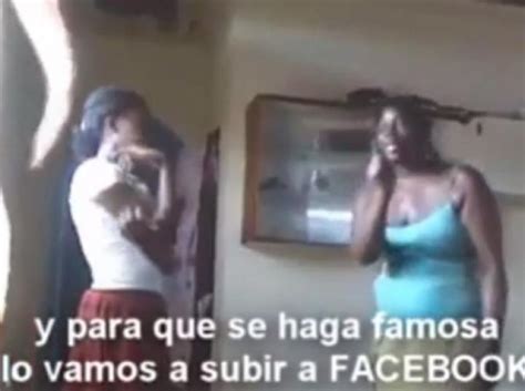 Madre Castiga A Su Hija Por Subir Fotos Atrevidas A Facebook Imagen