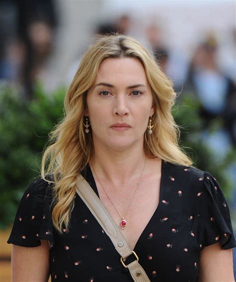 El martes de los famosos en imágenes Kate Winslet hospitalizada tras