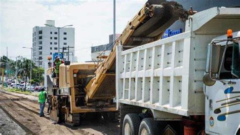 Supervisa Unánue avance de la avenida Juan Pablo II en Boca del Río
