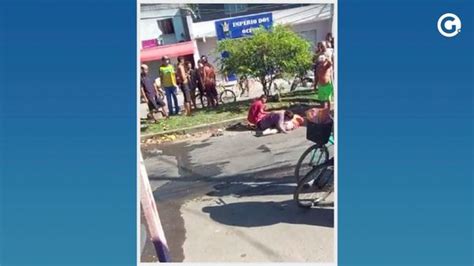 A Gazeta Homem é assassinado a tiros no meio da rua em Vila Velha