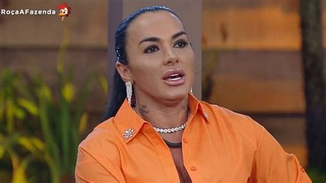 Simioni Comemora Expuls O De Rachel Em A Fazenda Para Cari Cha