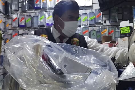 PNP incauta más de 4 mil celulares de dudosa procedencia en galerías de