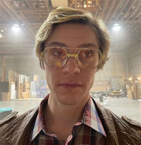 Evan Peters Bts Of Dahmer Jeffrey Dahmer Evan Peters Stan Lee