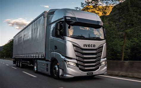 Novo caminhão IVECO S Way combina conforto e tecnologia SETCESP