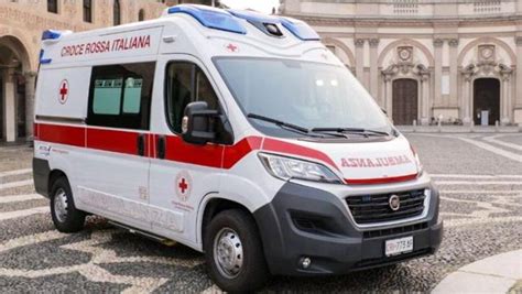Incidente A Vigevano Muore Bimba Di 5 Anni Sbalzata Fuori Dallauto