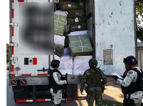 playaaldia on Twitter Ejército asegura dos tráileres con mercancía