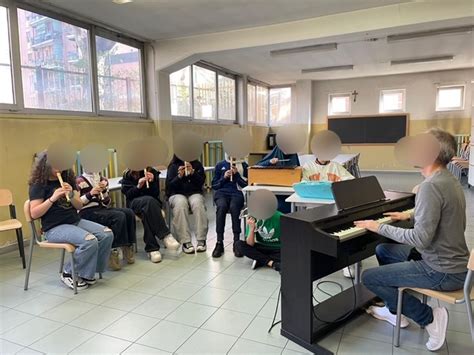 Attività di Alternativa alla Religione cattolica alla Morandi si