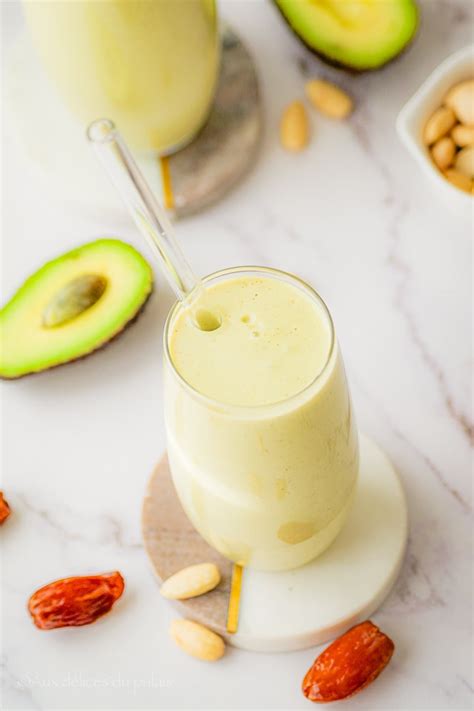 Smoothie avocat dattes et amandes Aux délices du palais