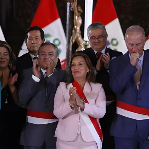Dina Boluarte tomó juramento a seis nuevos ministros Identidad tv