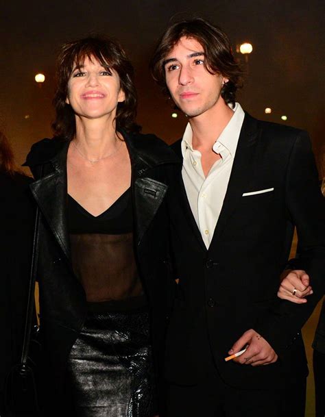 Charlotte Gainsbourg Son Fils Ben D Voile Des Photos In Dites Avec Sa