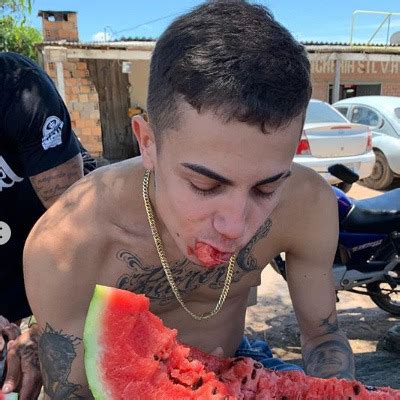 Pin de 𝑏 em 𝗁𝖺𝗋𝗂𝖽𝖺𝖽𝖾 em 2024 Capas de álbuns de rap Fotos de