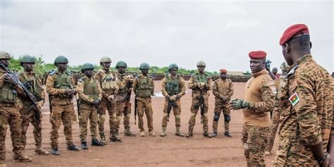 Terrorisme au Burkina le capitaine Traoré crée 5 nouveaux Bataillons