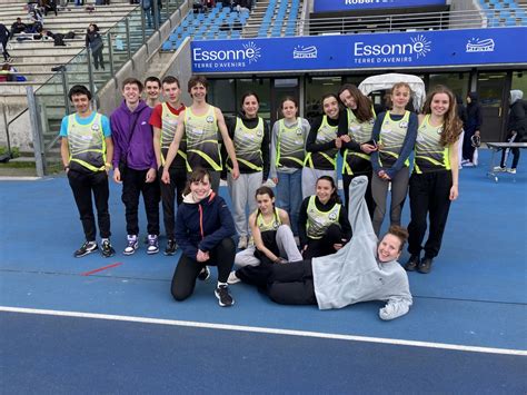 Championnat académique au stade Robert Bobin à Lycée de la Vallée