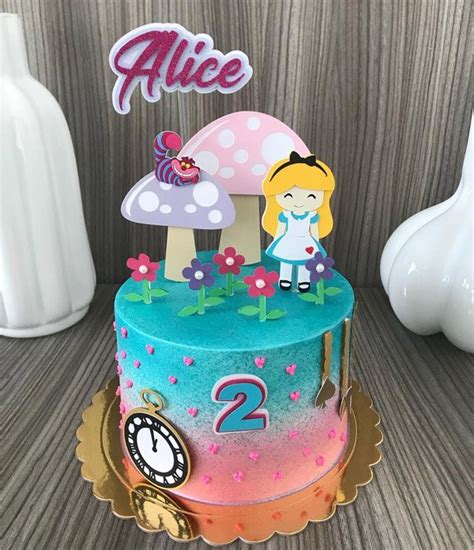 Bolo Alice no País das Maravilhas Roupas Infantil Feminina