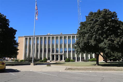 Estherville Iowa County Courthouse Emmet County Ia Flickr