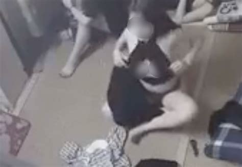 Full link clip nóng cô gái trong phòng thay đồ Nghi vấn bị hack camera