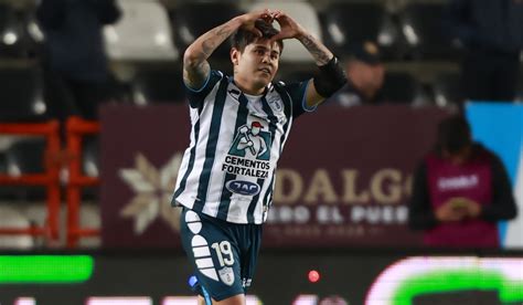 Con espectacular voltereta y Gol de la Chofis Pachuca derrotó al Atlas