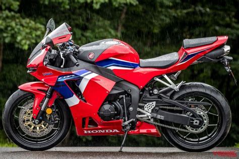 Muchas Fotos De La Nueva Honda CBR 600 RR 2021 En Detalle