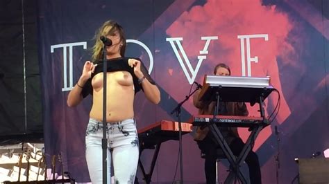 Tove Boobs Flash Normal Images Telegraph