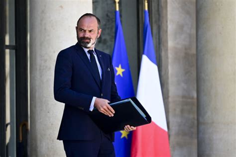 Douard Philippe Pourquoi Sa Barbe Est Elle Devenue Blanche Closer