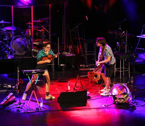 LinaBó Straßenmusik Musiker Duo deutscher Folk Pop
